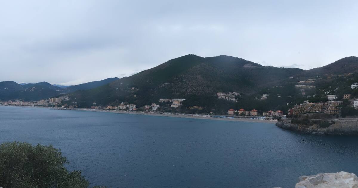 Incantevole webcam Panomax a 360 gradi, 144 megapixel , spettacolari ...